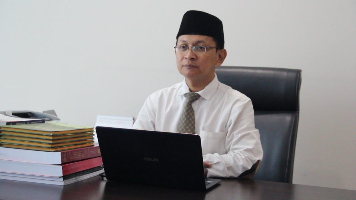 Profil Pimpinan - UINSA